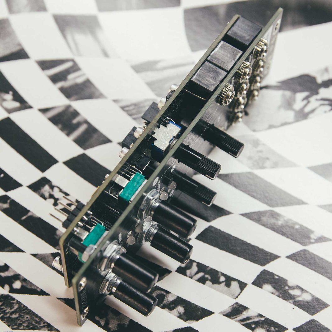 Beehive / micro Plaits - Eurorack Modules and Cases • Sylph Modular